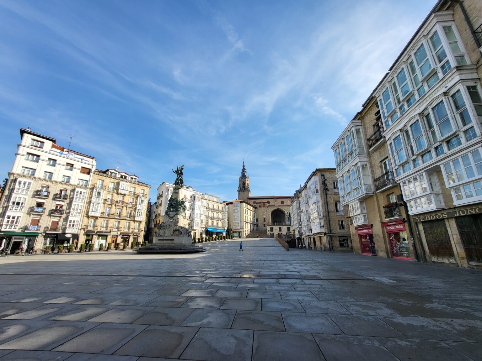 IMPRESCINDIBLES QUE VER EN VITORIA + MAPA » Mundoviajerosys